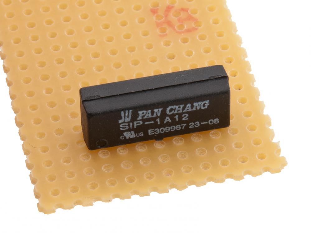 Buy Reed relay SIP-4 12V 0.5A at the right price @ electrokit