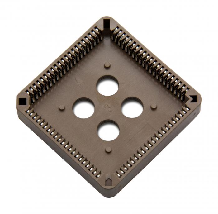 Buy PLCC-socket hole mounted 84-p at the right price @ electrokit