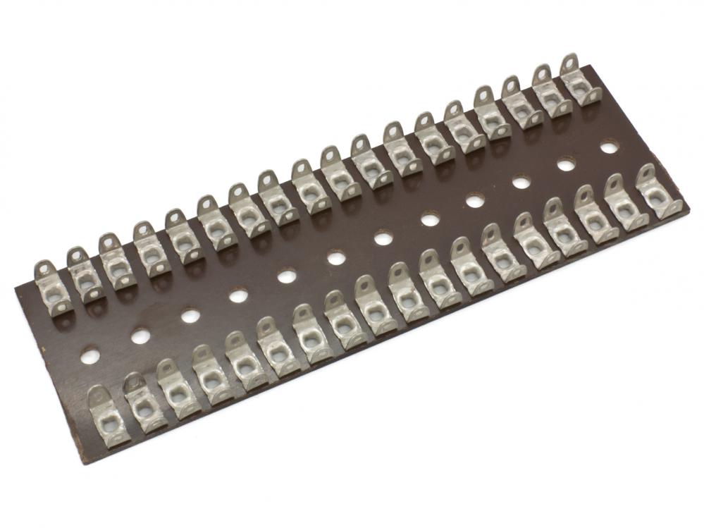 Buy Terminal strip double 2x18-p 6.35mm at the right price @ electrokit