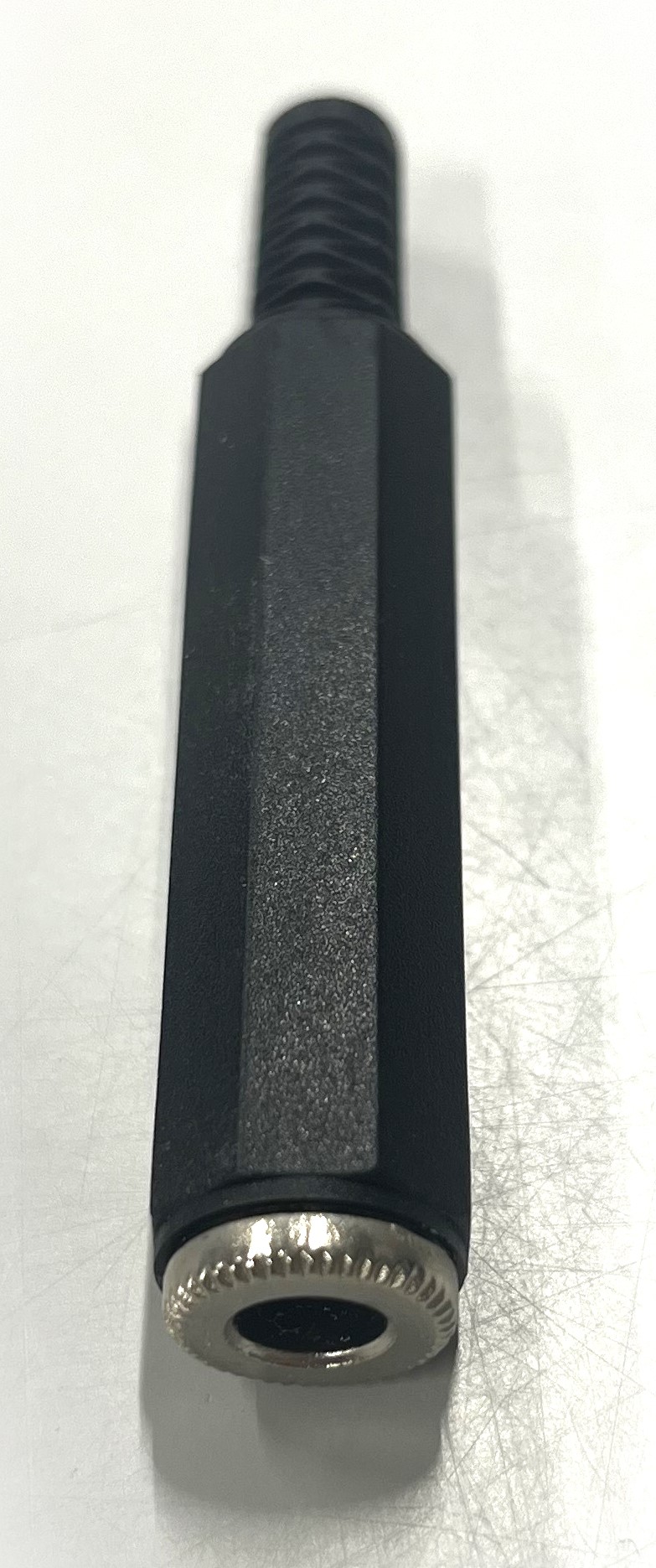 Buy 6.3mm female 3-pol stereo at the right price @ electrokit